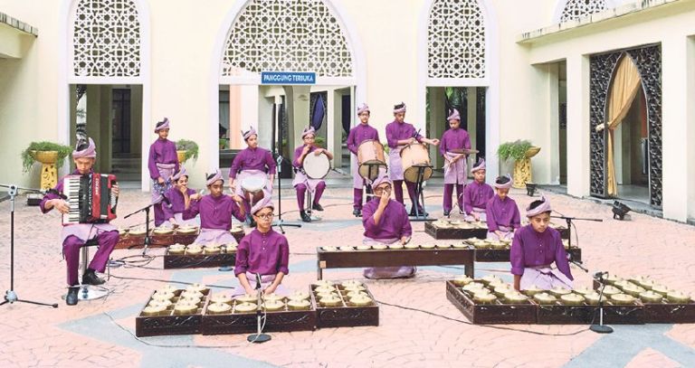 Identifying The Malay’s Traditional Musical Instruments using Acoustic ...